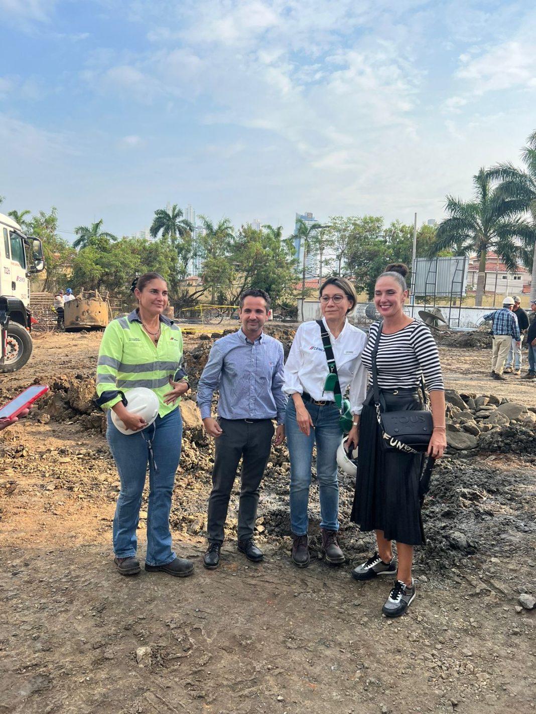 El Grupo Valor Development celebra la Primera Palada de su nuevo ...